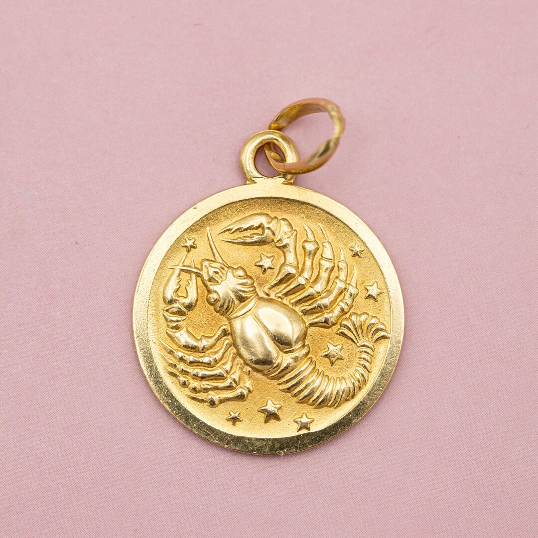 18k Gold Vintage Zodiac Charm Pendant Scorpio Charm in 18 Ct Solid ...