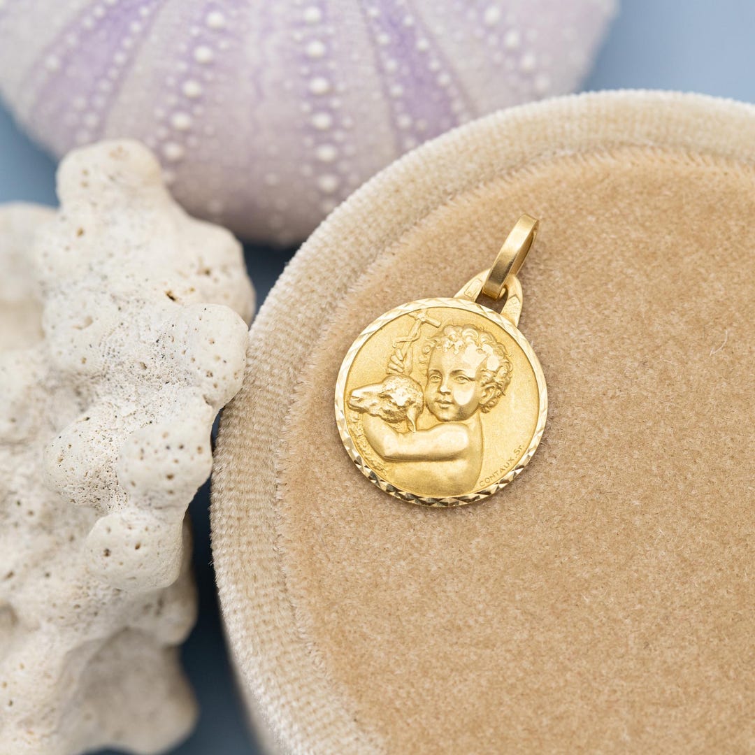 18k Baby Medallion - Vintage Solid Yellow Gold Pendant - Protecting ...