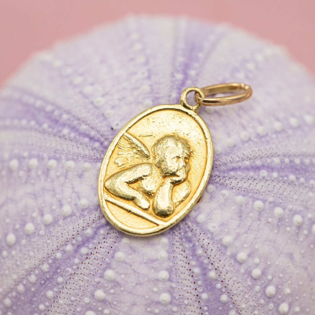18k Cute Angel Raphael Medallion - Vintage Solid Yellow Gold Pendant ...