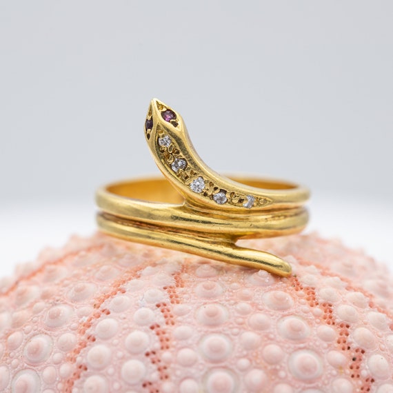 18k solid gold Snake Ring - Victorian symbol of etern… - Gem