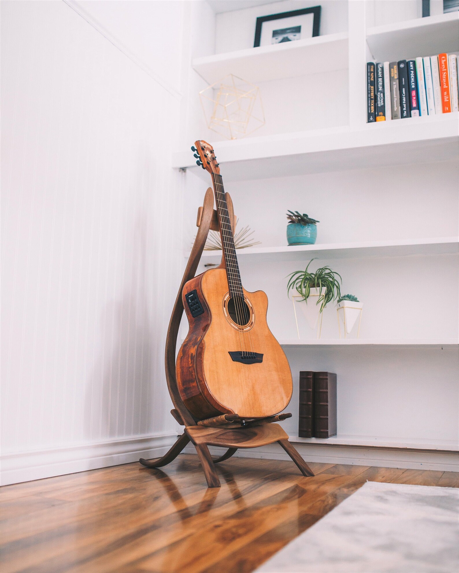Walnut Guitar Stand - Etsy Canada