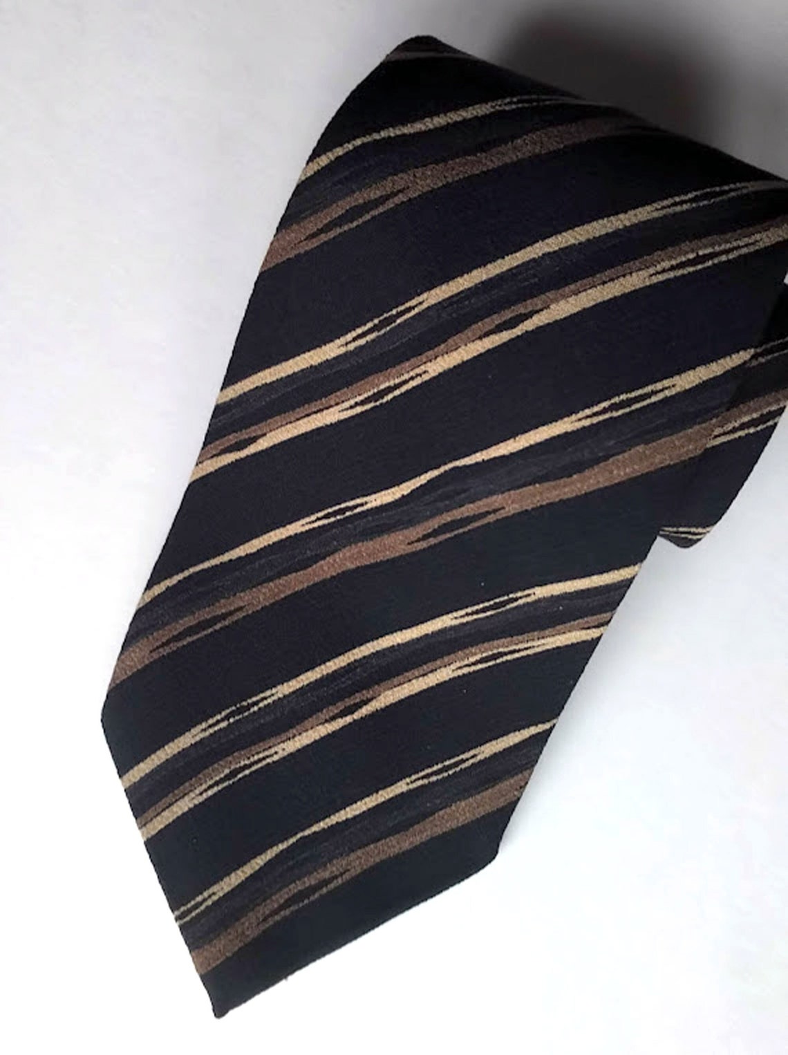 Vintage* Hugo Boss - Silk Necktie / Made in Italy / Black W/ Irregular ...