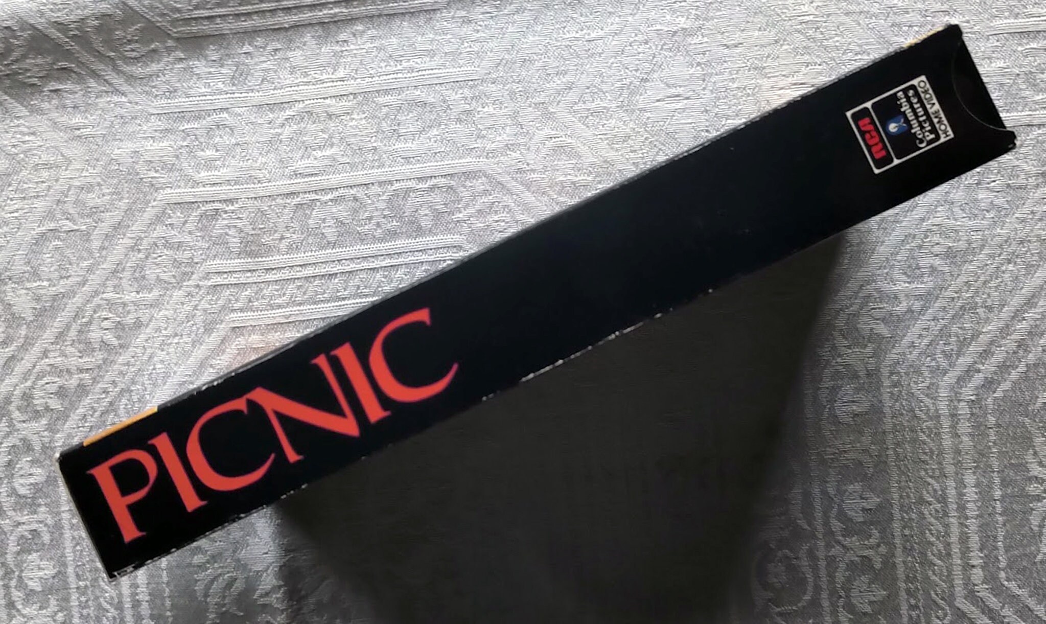 PICNIC 1955 Columbia Classics VHS 1990 / Letter-box Format 2.55:1 / Hi ...