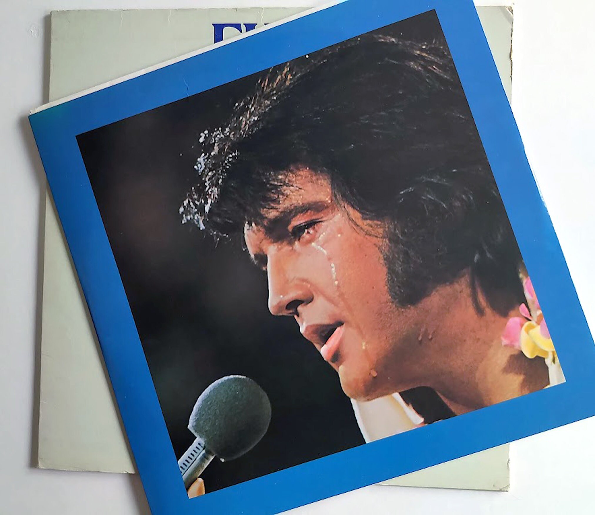 Elvis Presley A Legendary Performer Volume 2 / gold Vinyl LP/ 1976 RCA ...