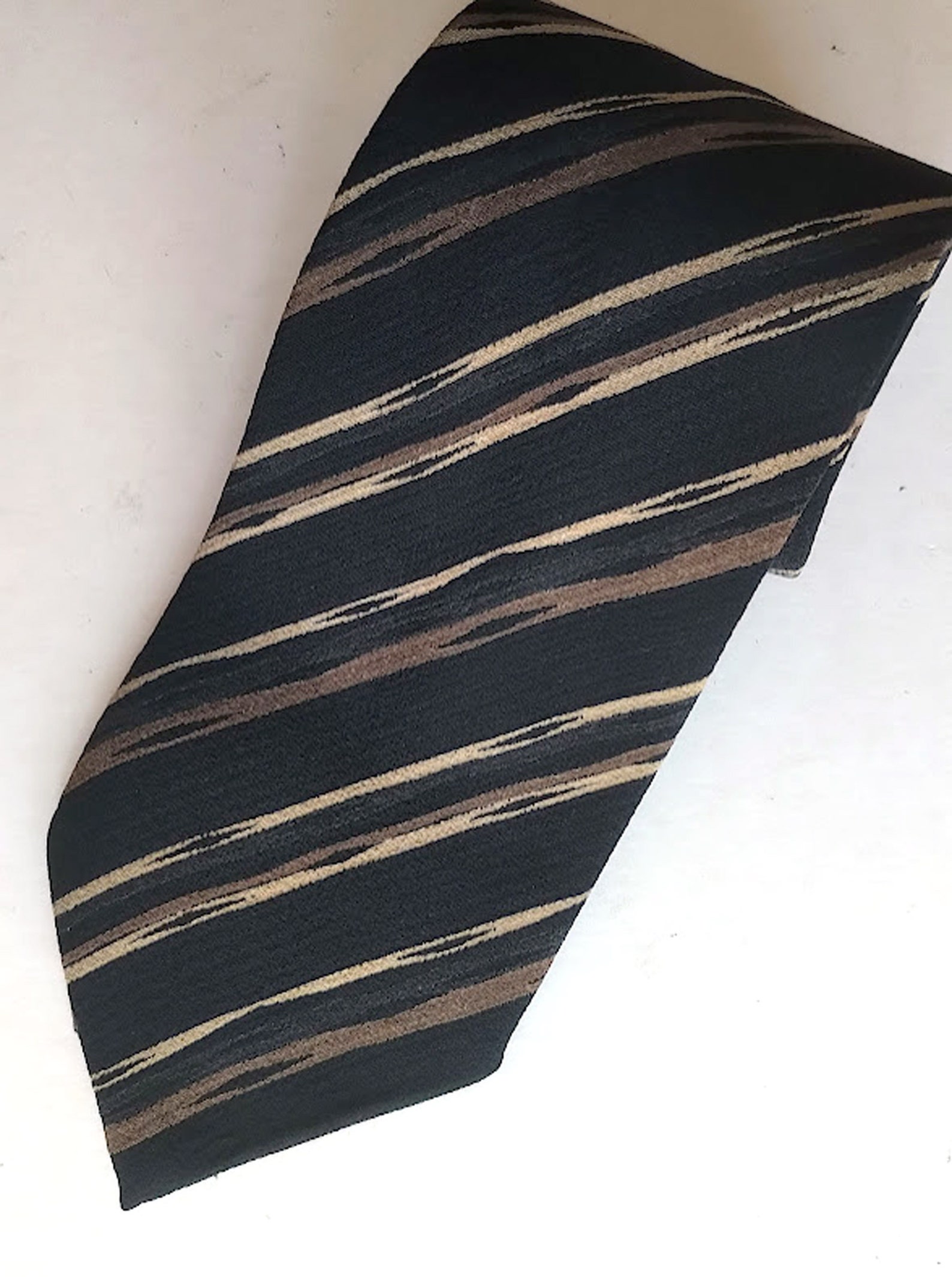 Vintage* Hugo Boss - Silk Necktie / Made in Italy / Black W/ Irregular ...