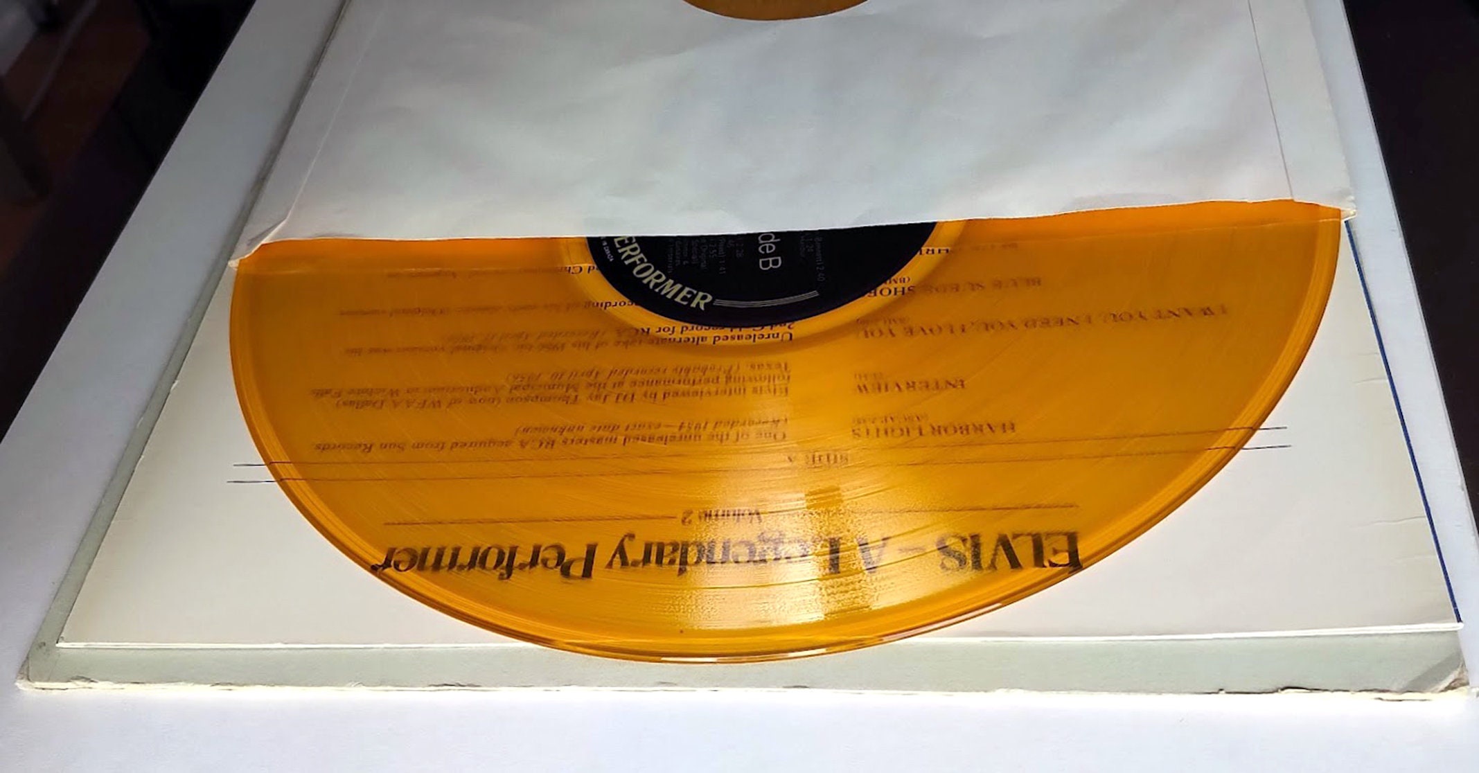 Elvis Presley A Legendary Performer Volume 2 / gold Vinyl LP/ 1976 RCA ...