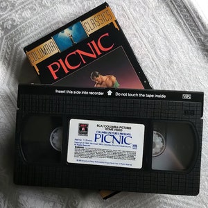 PICNIC 1955 Columbia Classics VHS 1990 / Letter-box Format 2.55:1 / Hi ...
