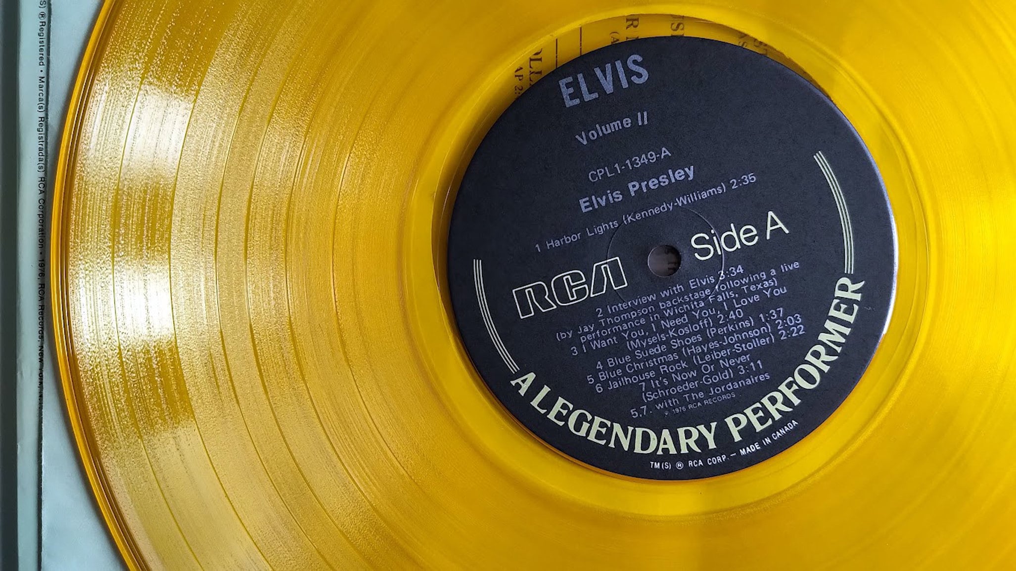 Elvis Presley A Legendary Performer Volume 2 / gold Vinyl LP/ 1976 RCA ...