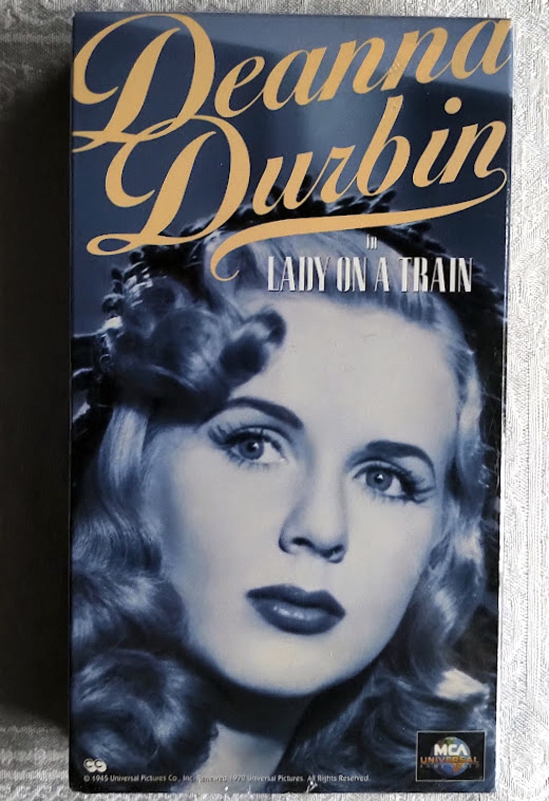 Lady on a Train (1945) - VHS (1995) / Deanna Durbin / Hi-fi / Film Noir ...