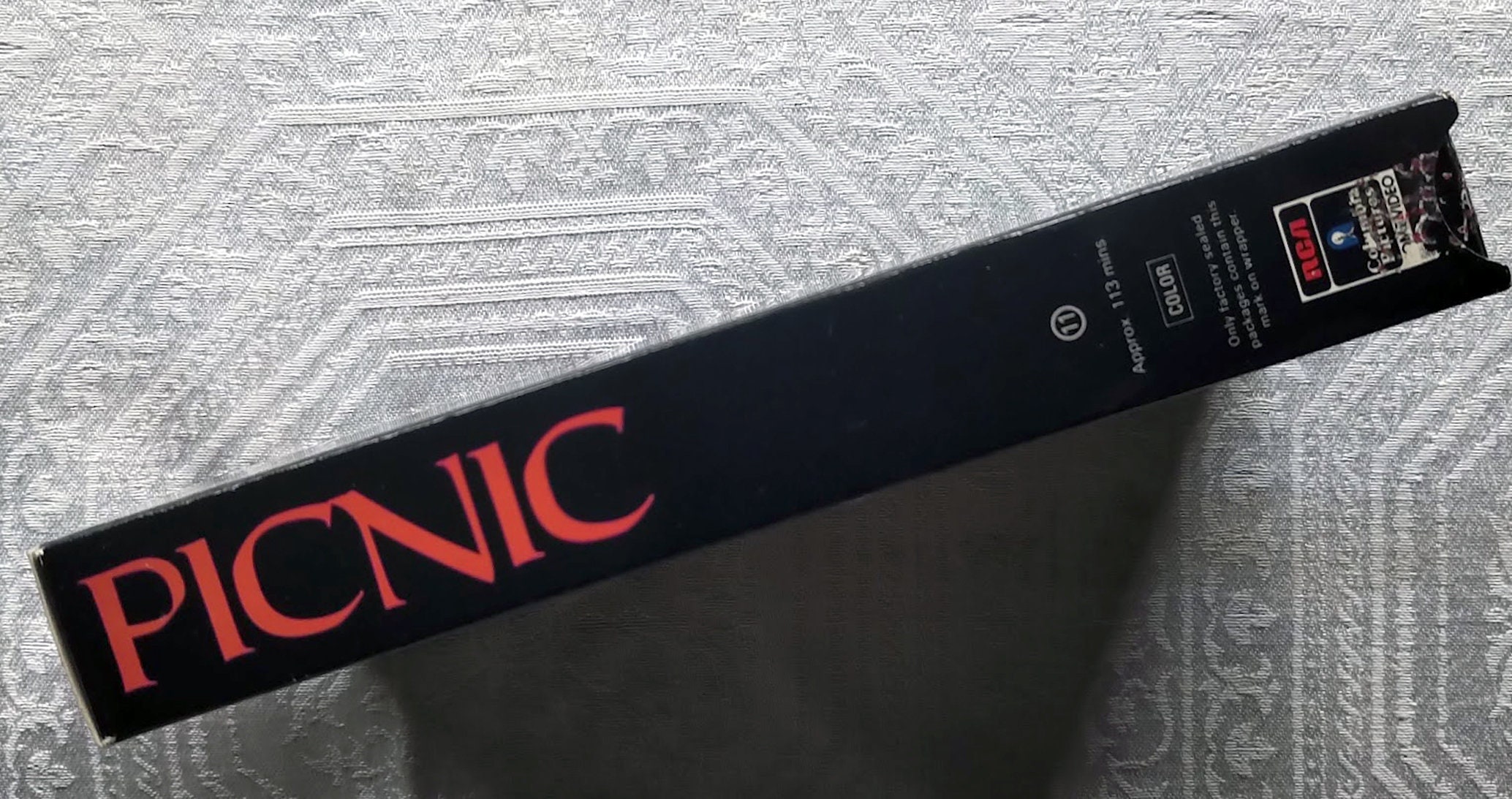 PICNIC 1955 Columbia Classics VHS 1990 / Letter-box Format 2.55:1 / Hi ...