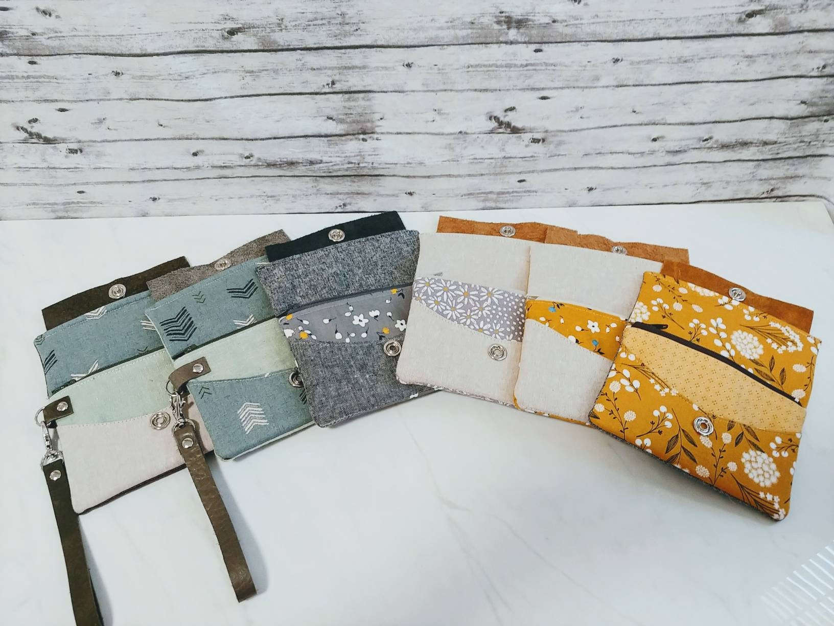 Small Bi-fold floral fabric wallet Cotton wallet small key | Etsy