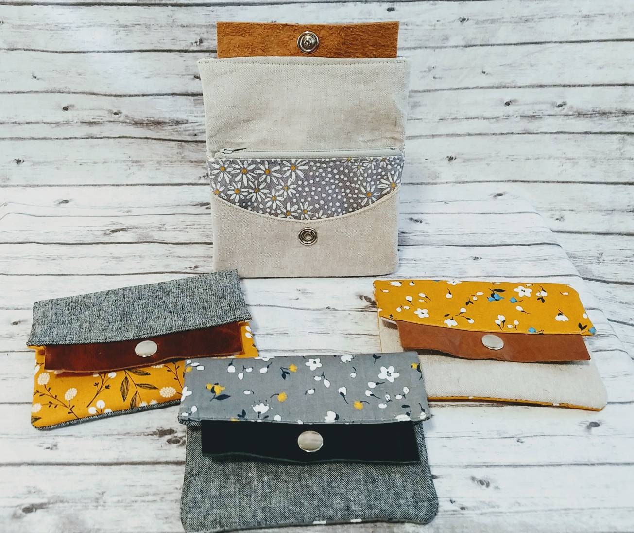 Small Bi-fold floral fabric wallet Cotton wallet small key | Etsy