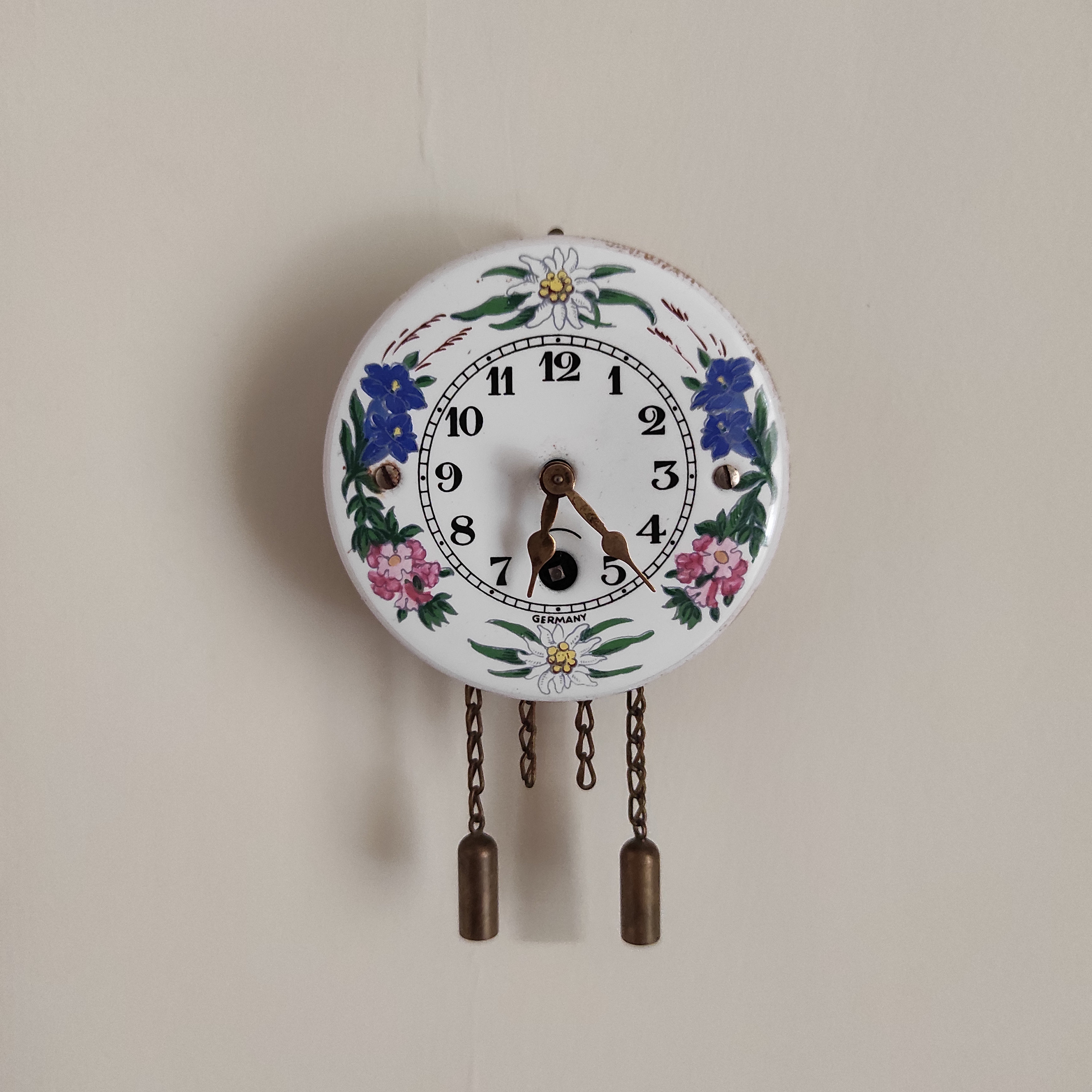 Home Décor Clocks Home & Living Home Decor Clock Retro Gift Green Color ...