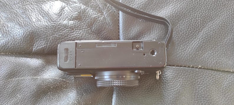 Vintage Mamiya EF2 Camera - Lens Stain, Non-working Flash, Shutter ...