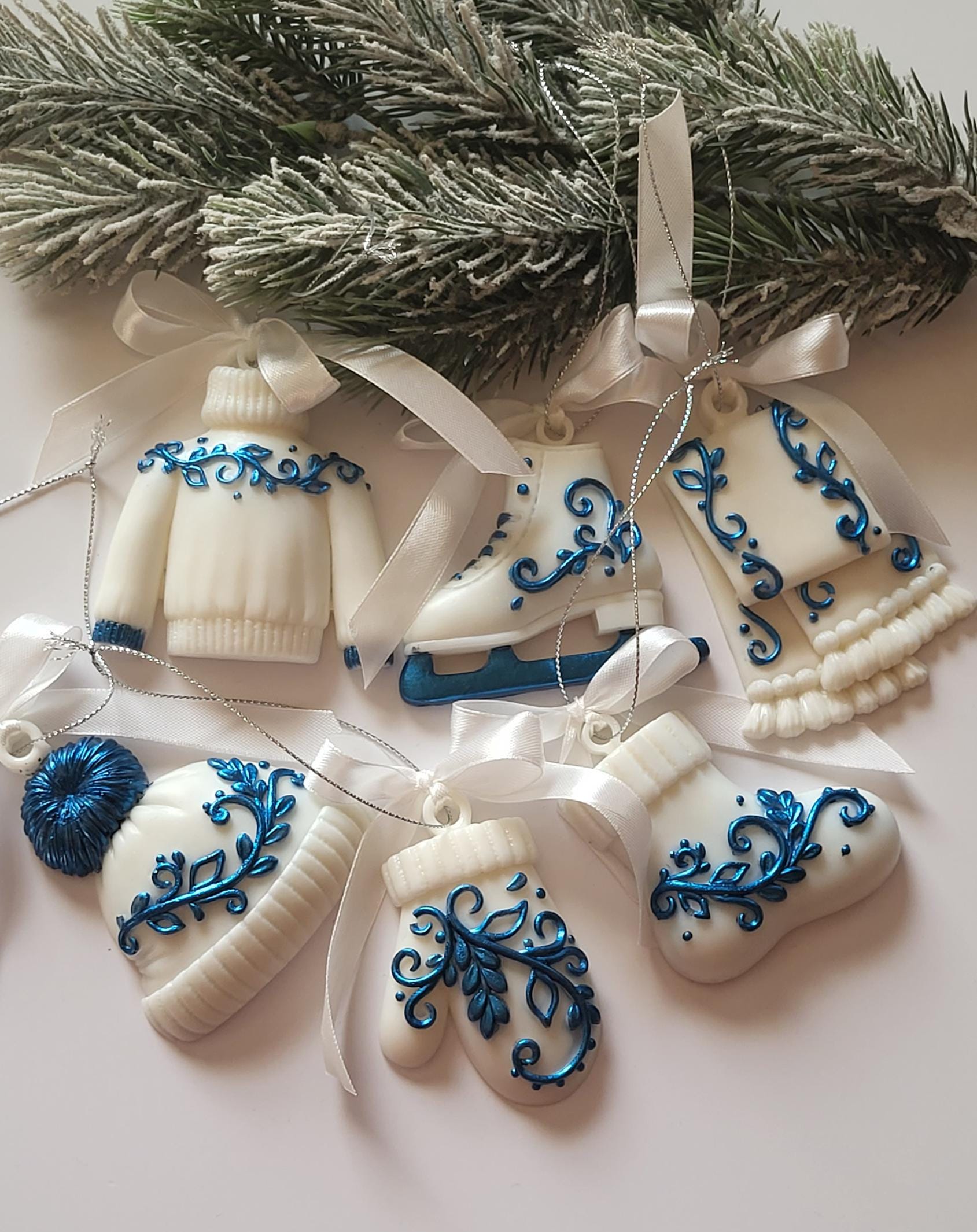 Elegant Blue and White Epoxy Resin Christmas Tree Ornament Set/unique ...