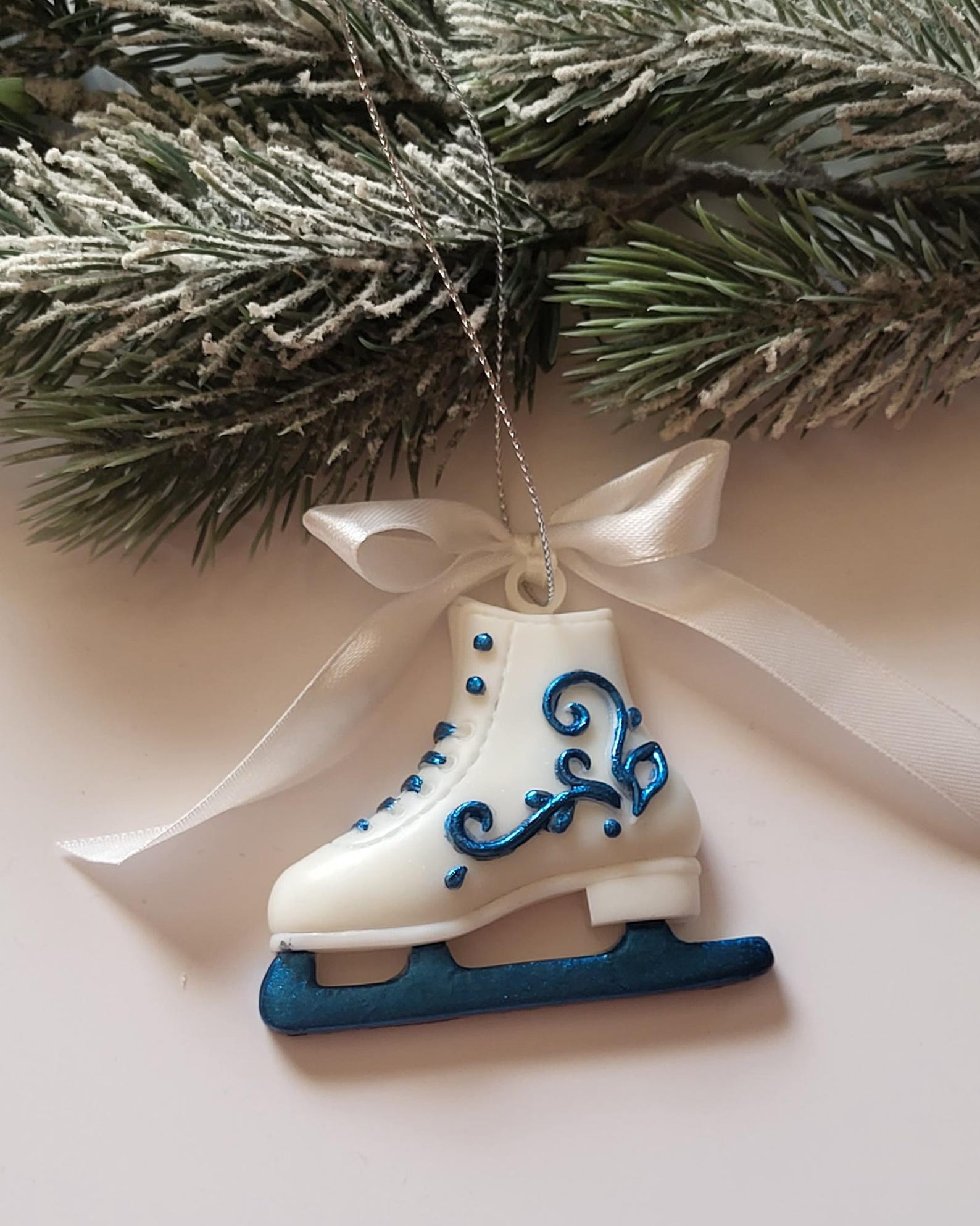 Elegant Blue and White Epoxy Resin Christmas Tree Ornament Set/unique ...