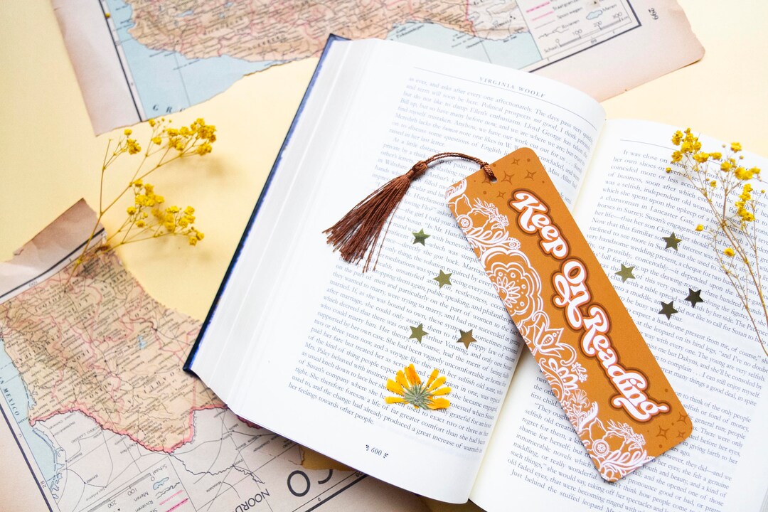 Retro 70s Keep on Reading Bookmark, Graphic Bookmark, Vintage Bookmark ...