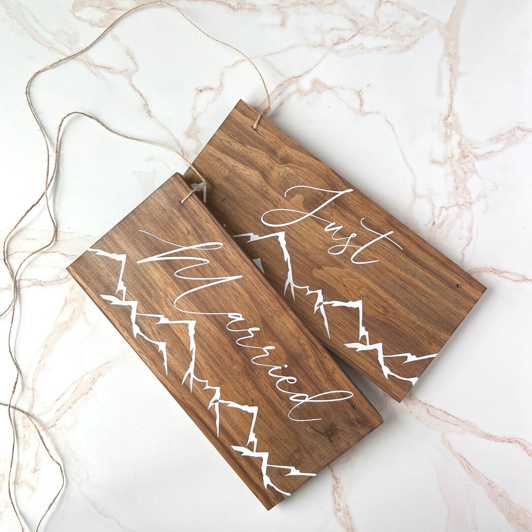 Backpack Signs Just Married Backpack Sign for Mountain Wedding - Etsy