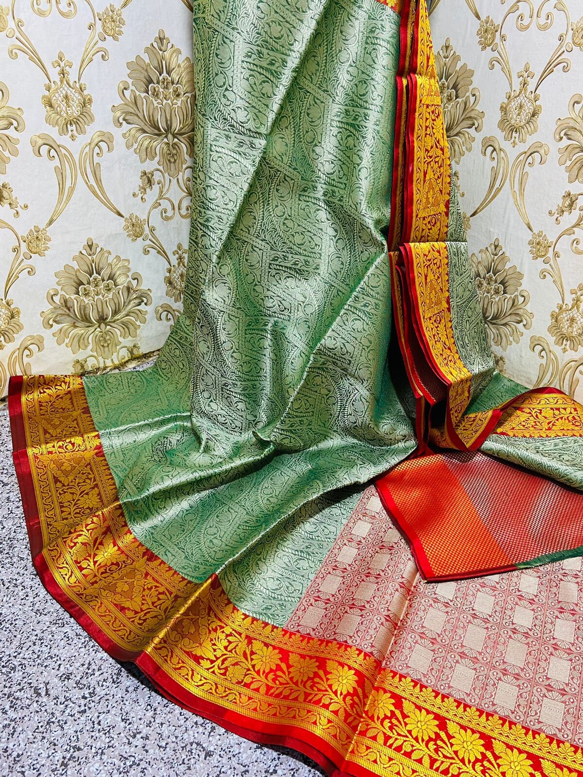 Contrast Border Zari Design Exclusive Collection Latest Kora Muslin ...