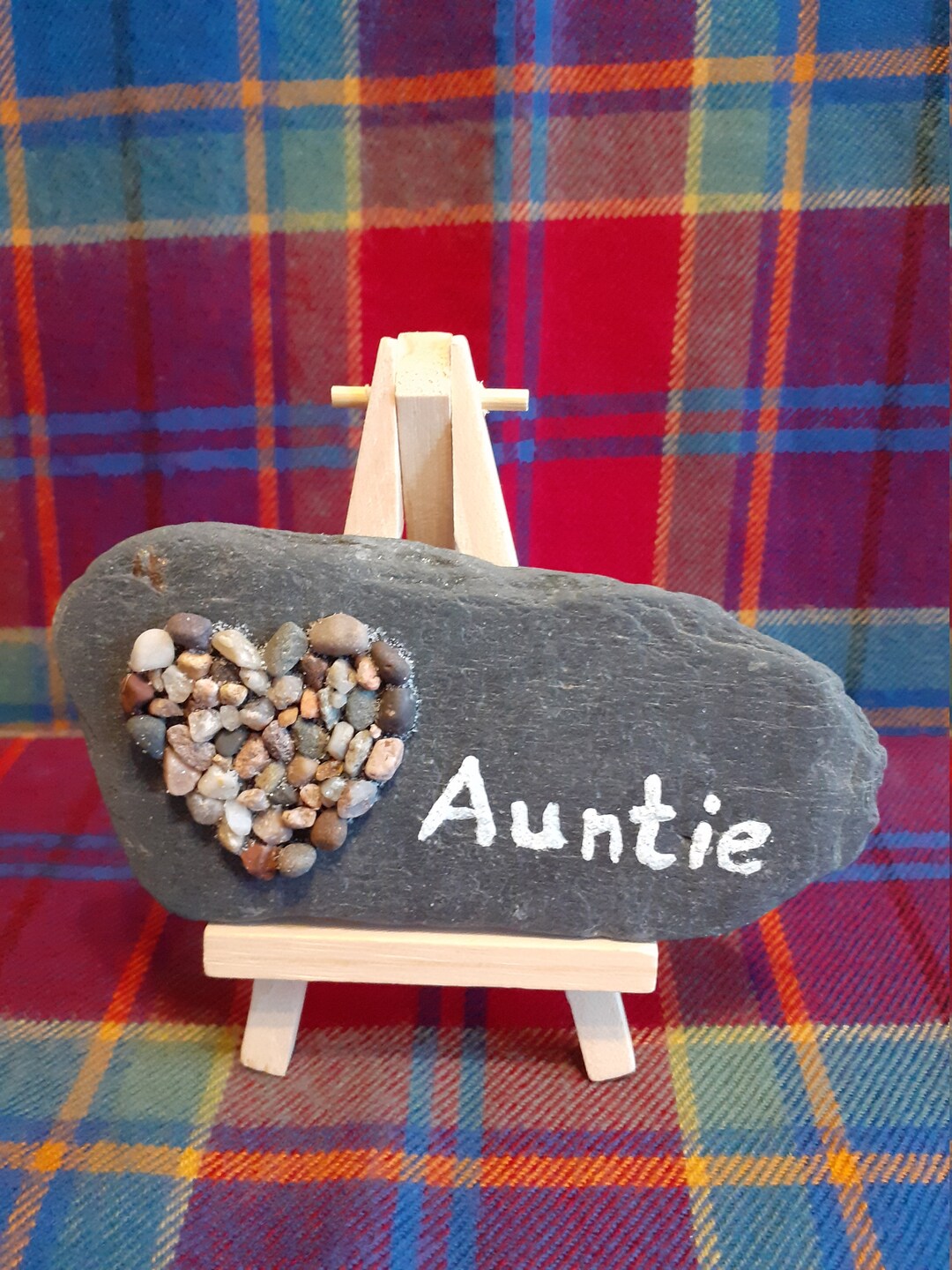 Scottish craft pebble and beach slate on mini easel ornament Auntie ...