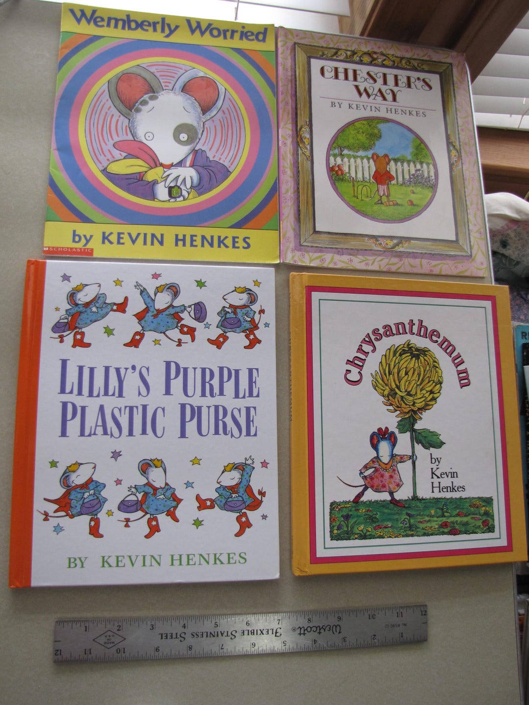 4-kevin Henkes Children's Books, Lilly's Purple Plastic Purse/ Wemberly ...