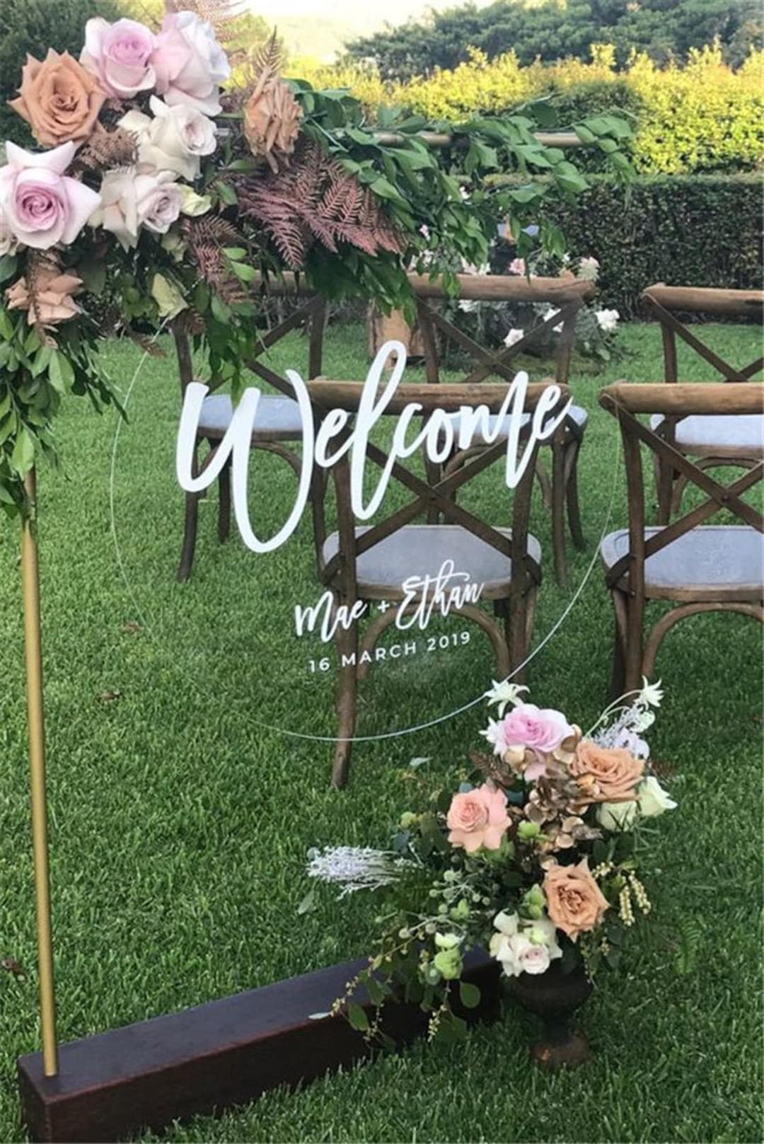 Acrylic Round Wedding Welcome Sign: Customizable Bridal Shower Decor - Etsy