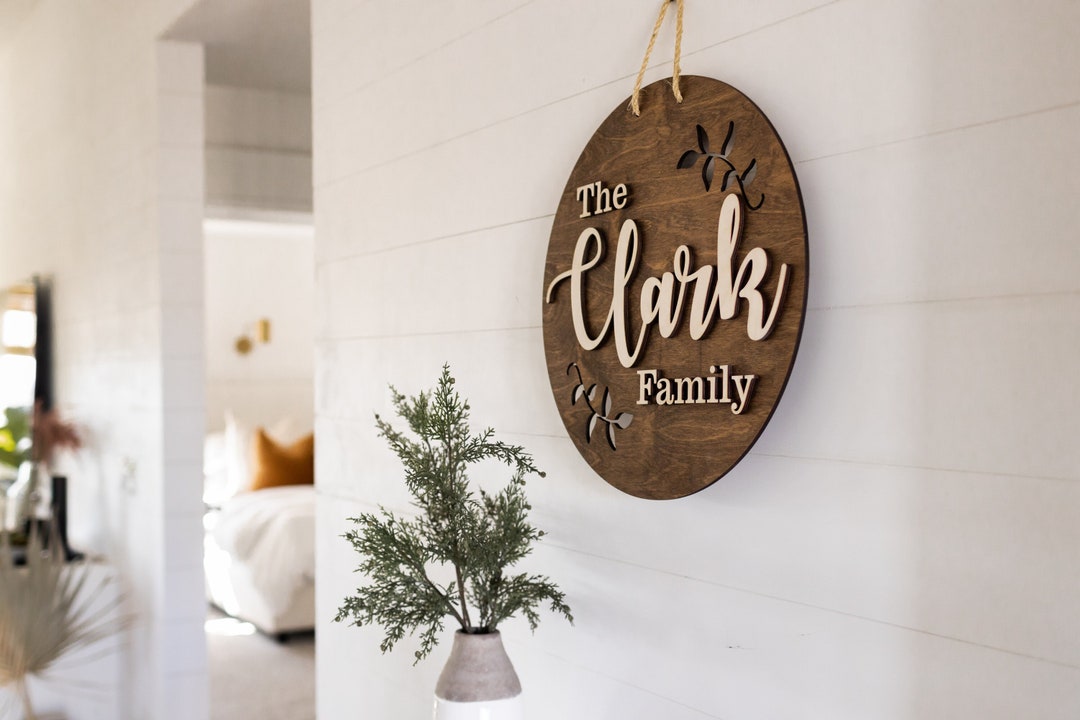 3D Last Name Front Door Sign, Round Family Name Sign, Personalized ...