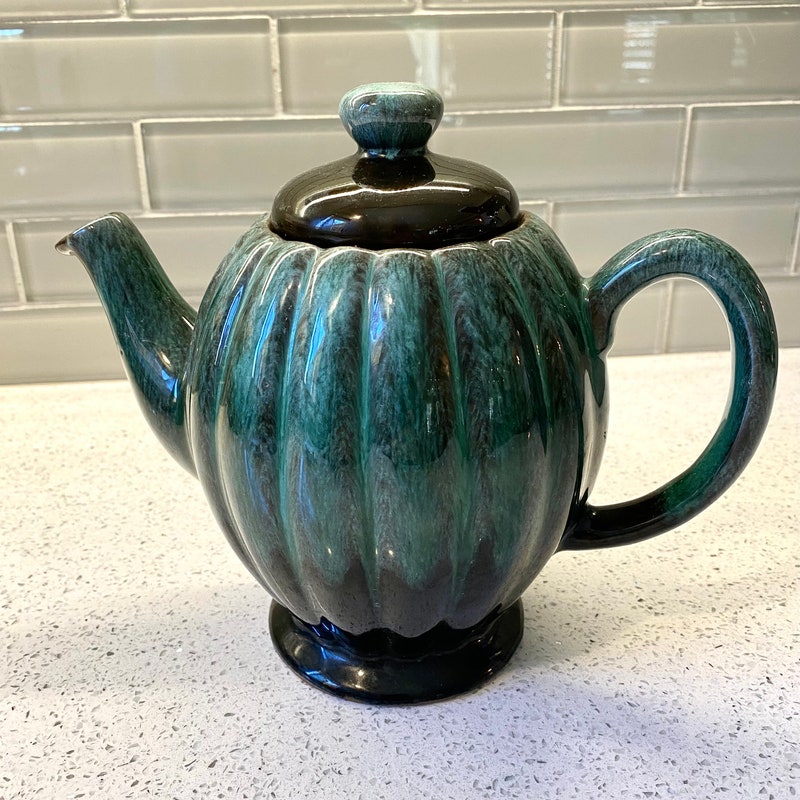 Canuck Pottery - Etsy Canada