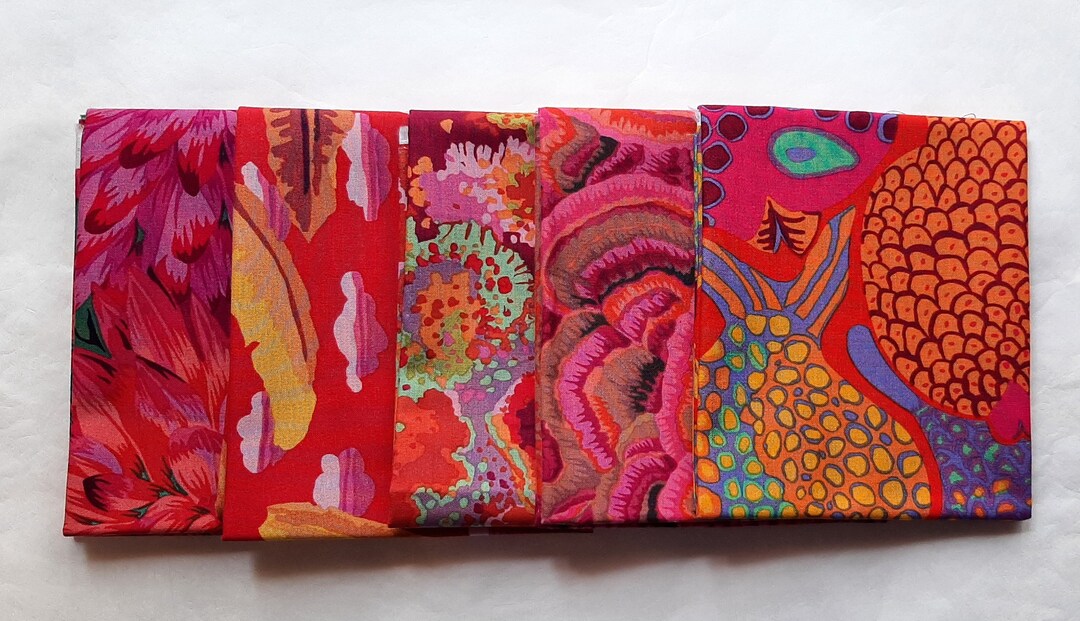 5 Red Kaffe Fassett FQ Bundle 5 Red Fat Quarters Bundle FQ 18 X 22 Cotton Quilt Fabric Version 9 ...