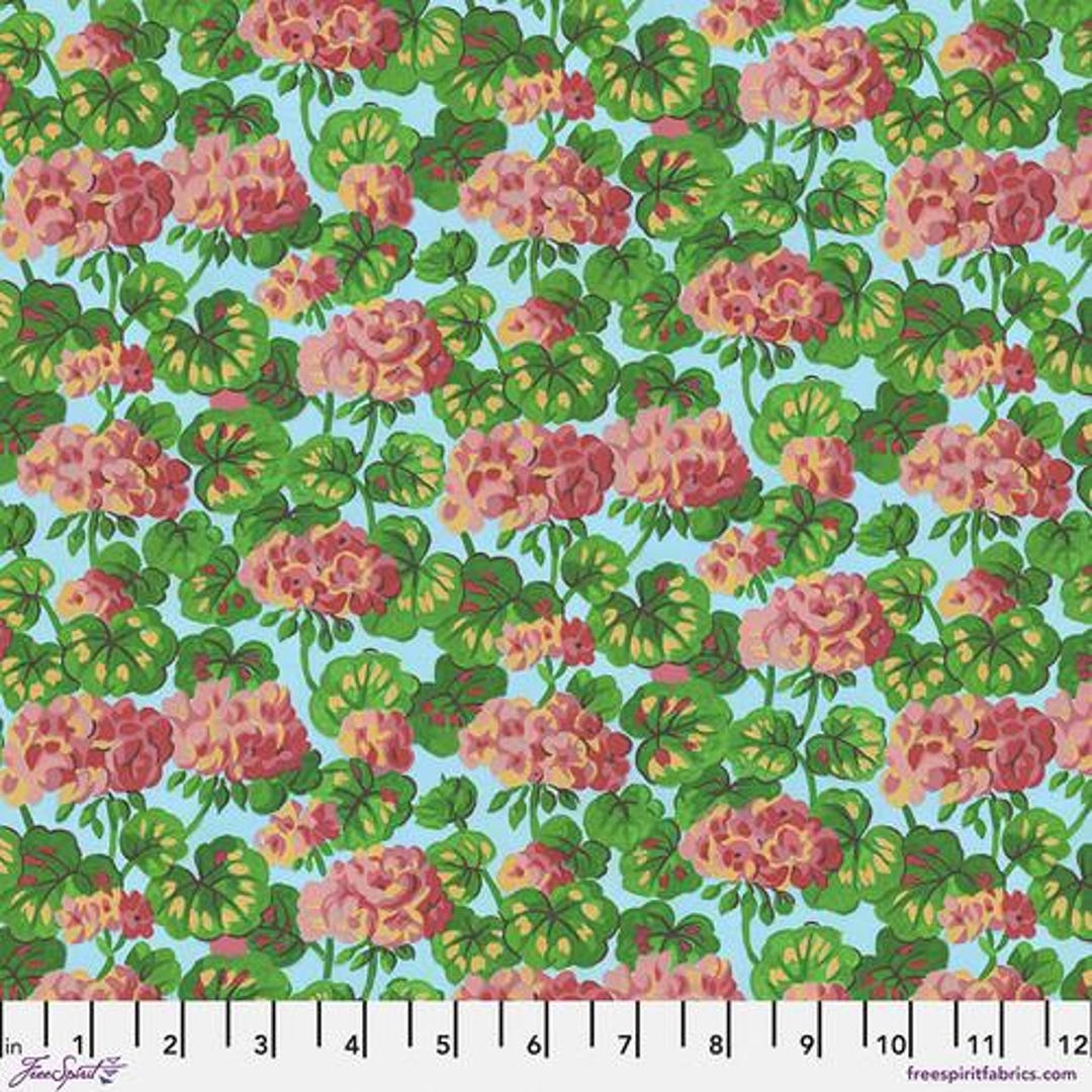 Geranium Garden, Blue Snow Leopard, Cottage Garden, Quilt Fabric 100% ...