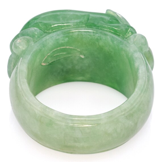Grade A Translucent Green Jade Carved Saddle Band Rin… - Gem