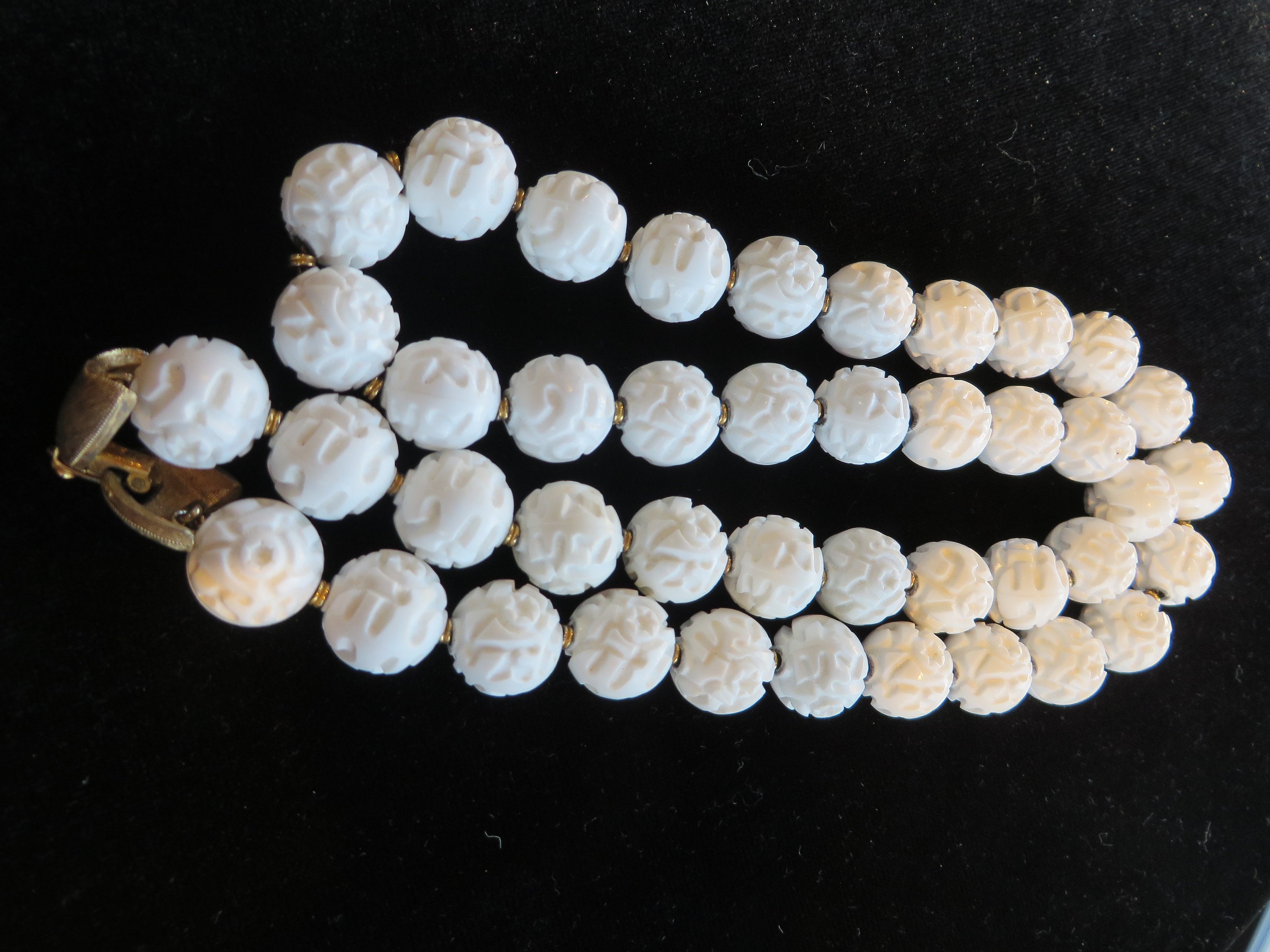 1960s 1970s Vintage Monet Necklace With White Carved Beads - Etsy