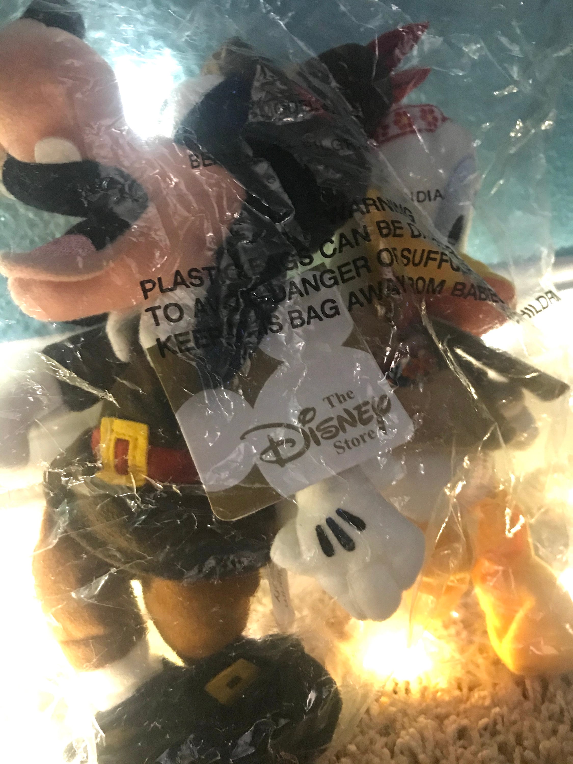 The Disney Store Original Classic Pilgrim Goofy & Indian Donald Set ...