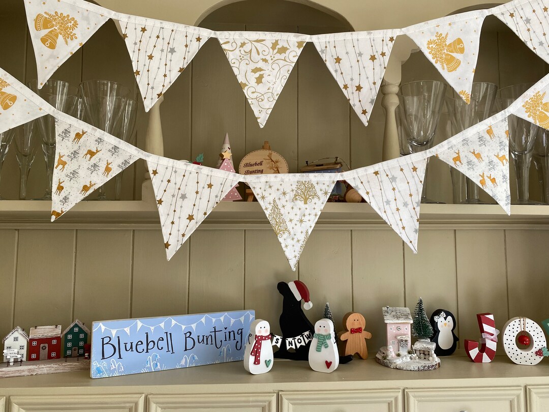 Christmas White, Gold & Silver Bell, Star, Tree, Holly and Reindeer ...