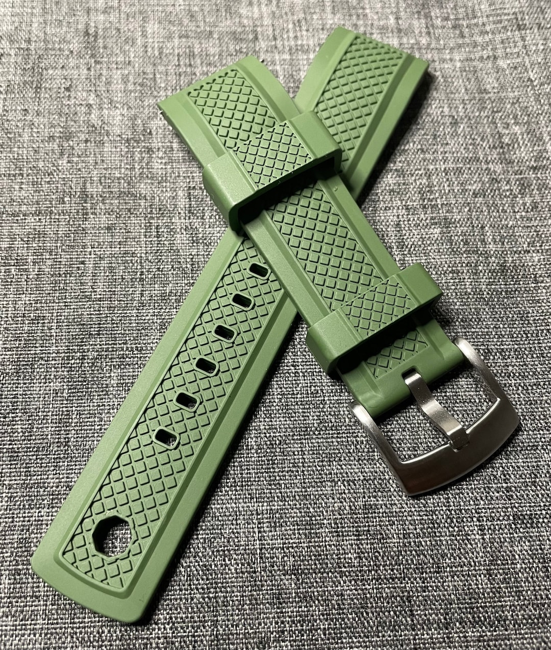 3rd Gen FKM Rubber Waffle Summit Strap / Green 20/22mm / Strap Lock ...