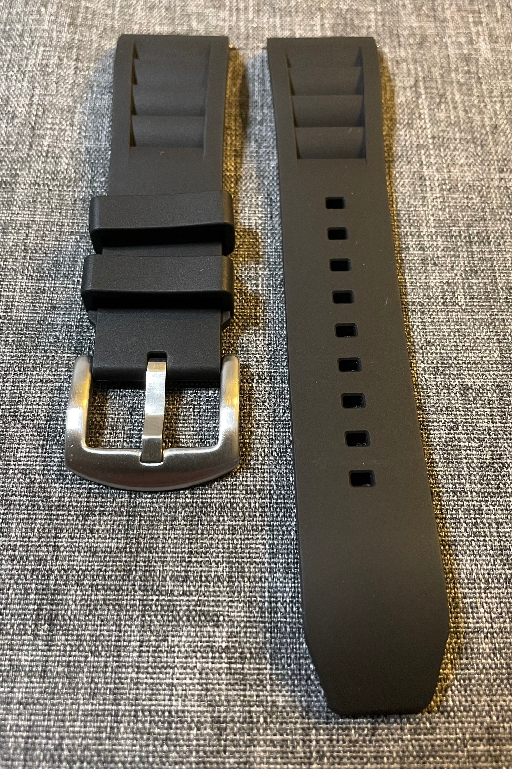 3rd Gen FKM Premium Rubber Ridge Design Watch Strap Black 20/22mm ...
