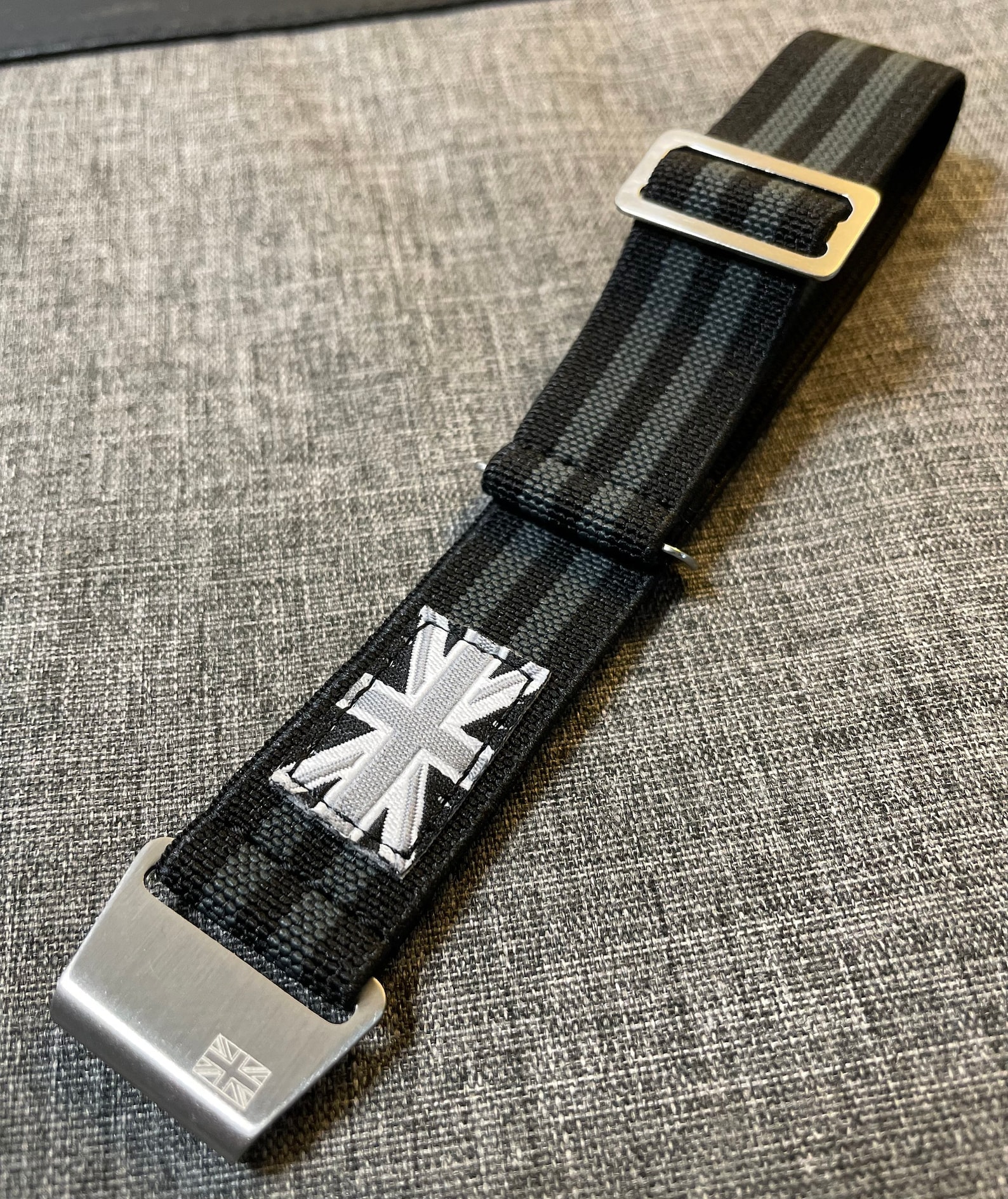 UK Marine Nationale Military Watch Strap / Bond Black & Grey ...