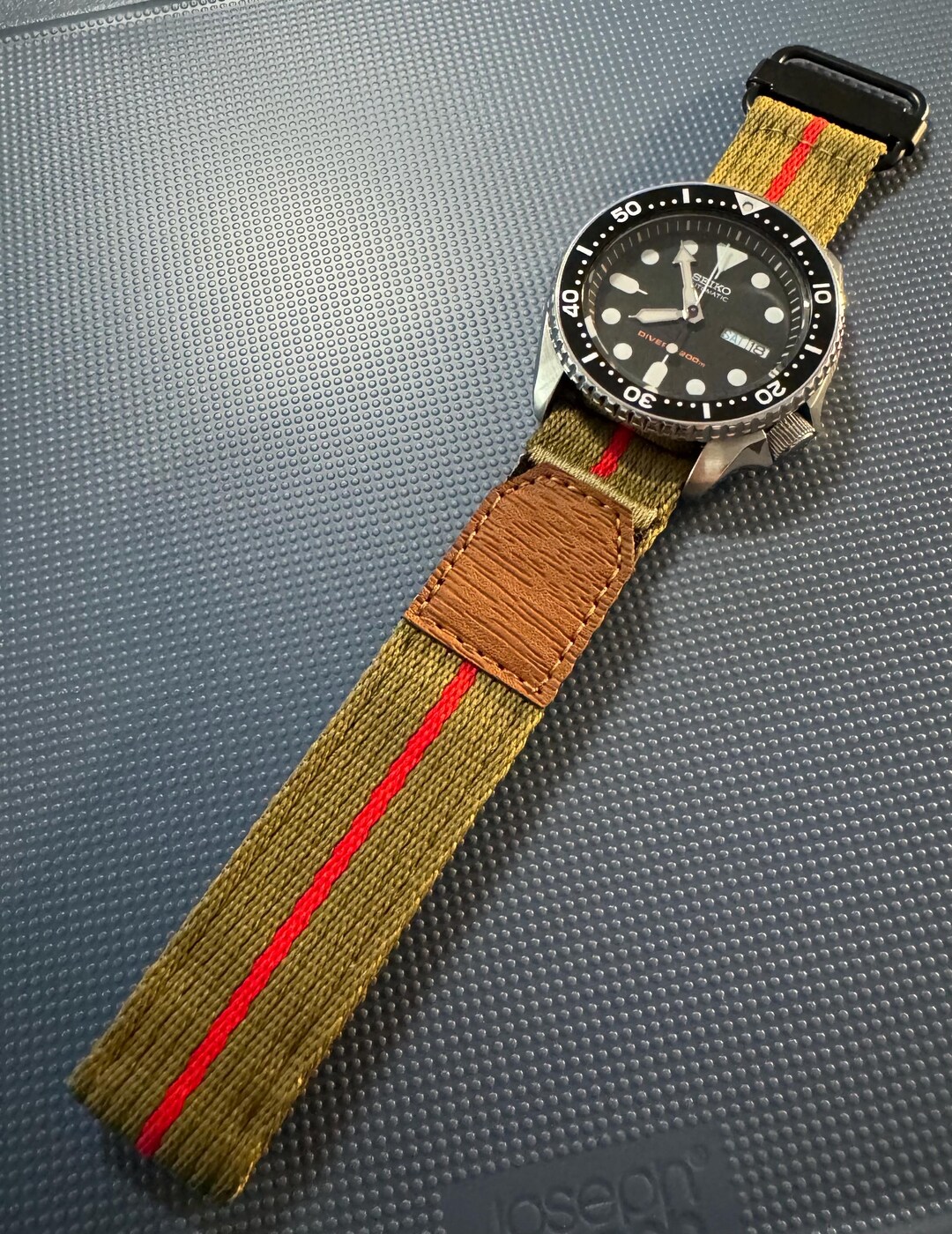 Nylon Leather Sports Watch Strap / Green Red / Hook Loop Fastener / 20 ...