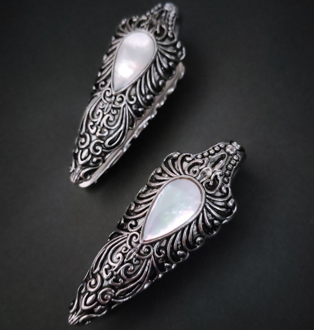 Silvercolored Ornate Shell Spear Hangers Ab 25 Euro - Etsy