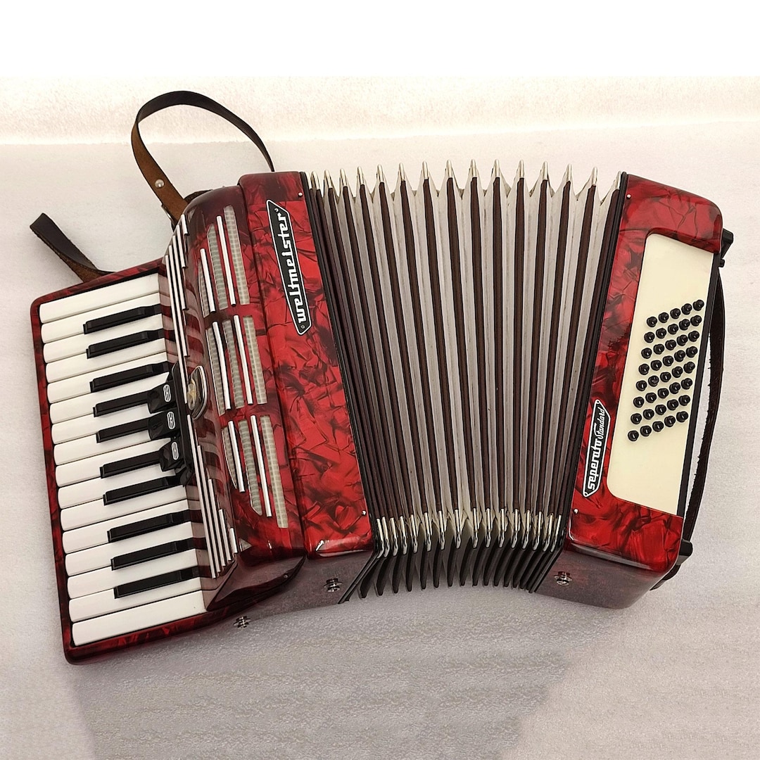 Rare Vintage Red Accordion Weltmeister Seperato Standard 40 Basses ...