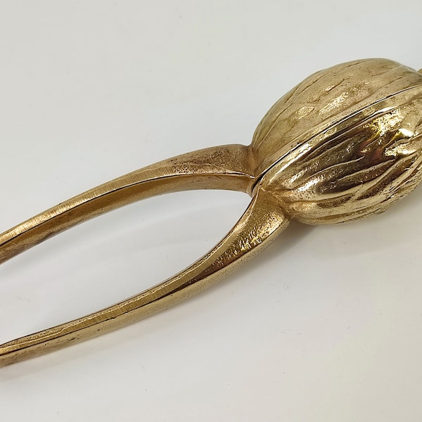 Walnut Breaker - Etsy