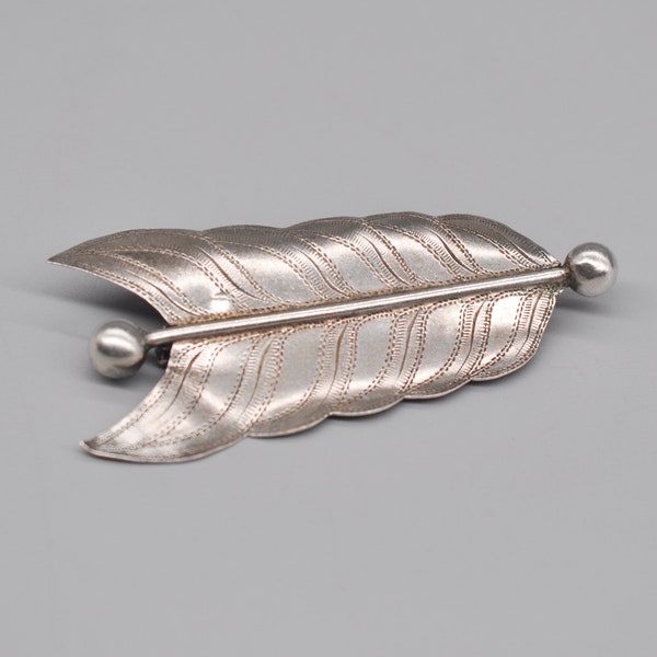 830 Silver Brooch - Etsy