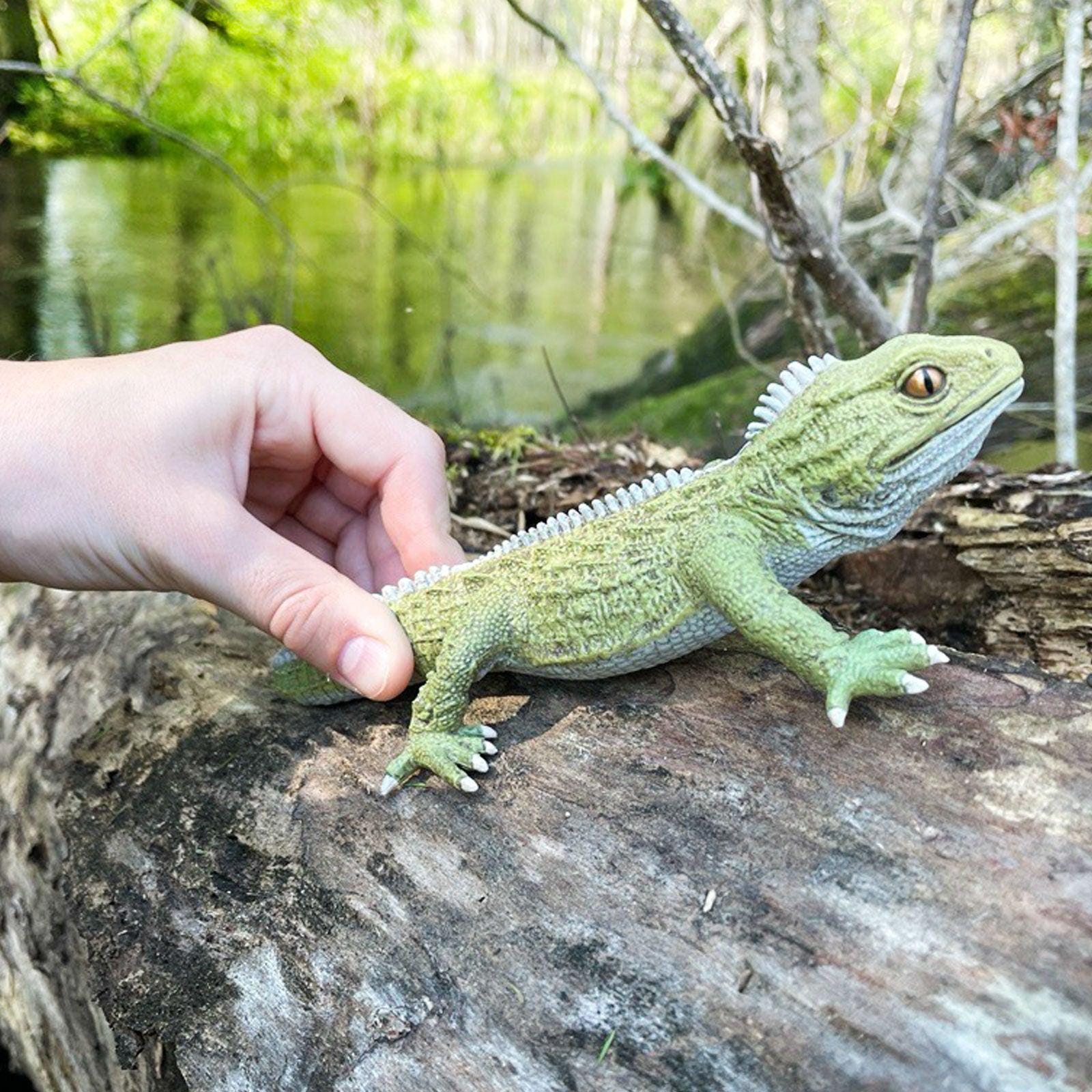 TUATARA REPTILE Figurine Figures Large Miniature Figurines Plastic ...