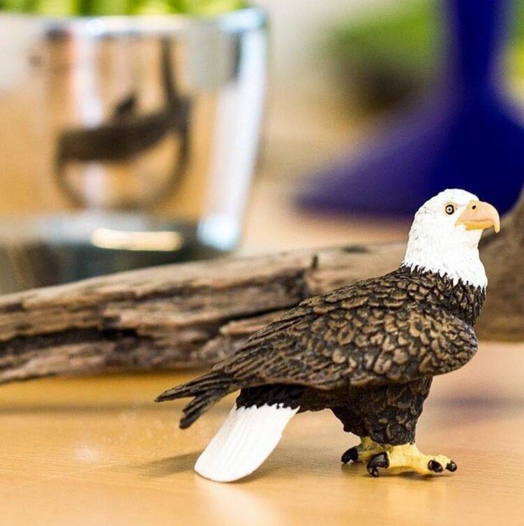 BALD EAGLE Bird Animal Figurine Figure Large Miniature Figurines ...