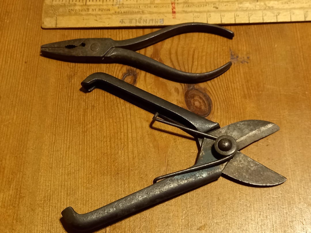 Vintage Pair Tin Snips With Spring Unusual but Great Always Open and ...