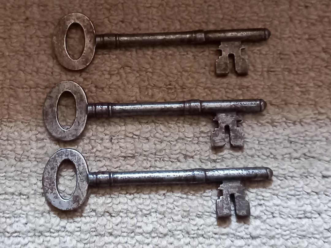 3 Victorian Door Keys All the Same Key Cast Steel,circa 1800s - Etsy