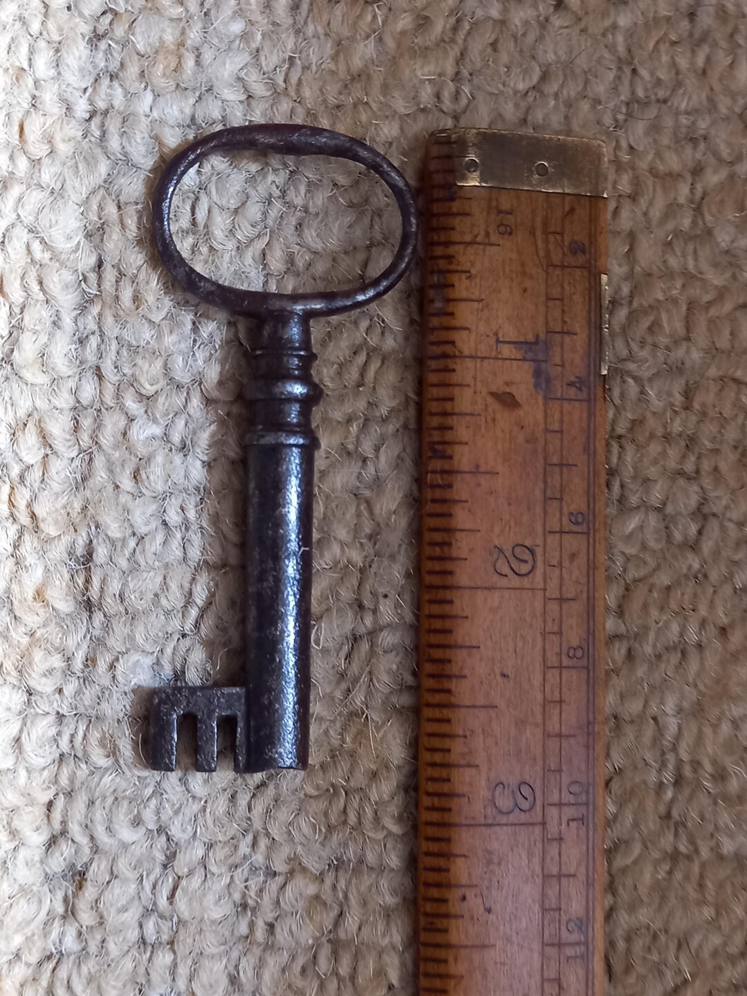 Rare Early Blacksmith Made Key Circa 1760s Fashioned the Teeth as an E ...