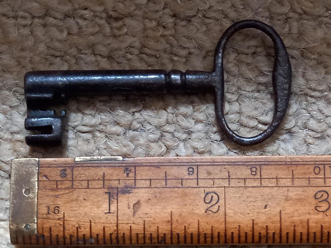 Rare Early Blacksmith Made Wrought Iron Key With a Cross Depicted in ...