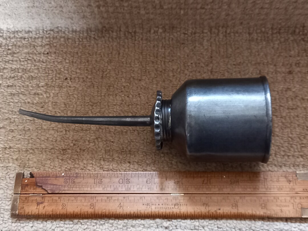 Vintage Antiques Thumb Oiler in Superb Condition Super Patina Button on ...