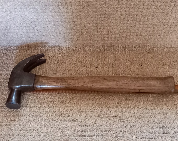 Vintage Claw Hammer in Superb Condition Quality Lasts If You Look After ...